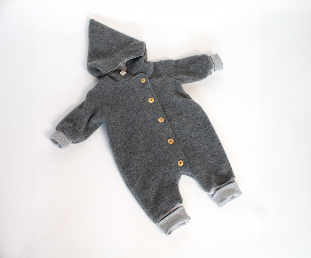 Warm wool fleece jumpsuit for babies - GOTS-certified merino wool
